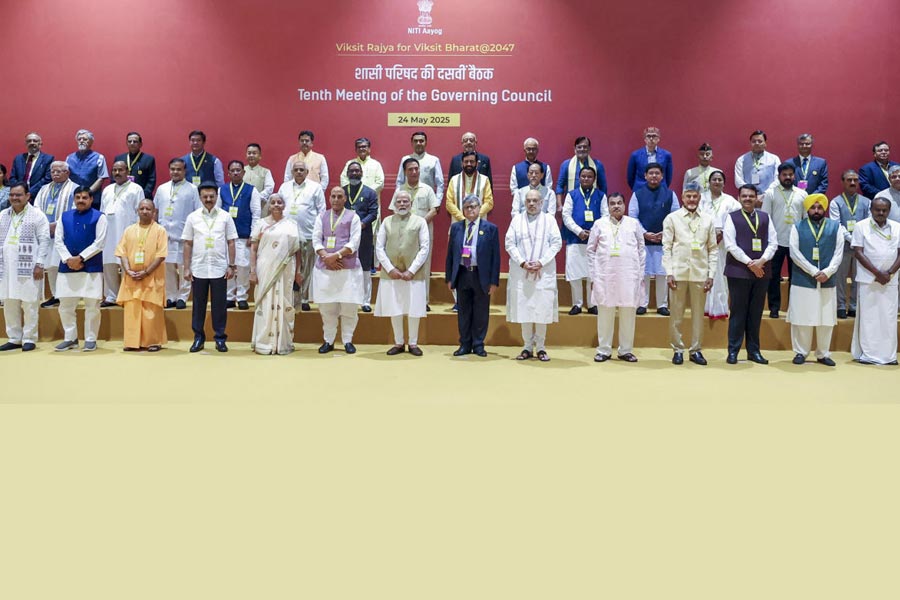 Niti Aayog meeting | Mamata Banerjee, Pinarayi Vijayan, and Siddaramaiah skip PM Narendra Modi’s ...