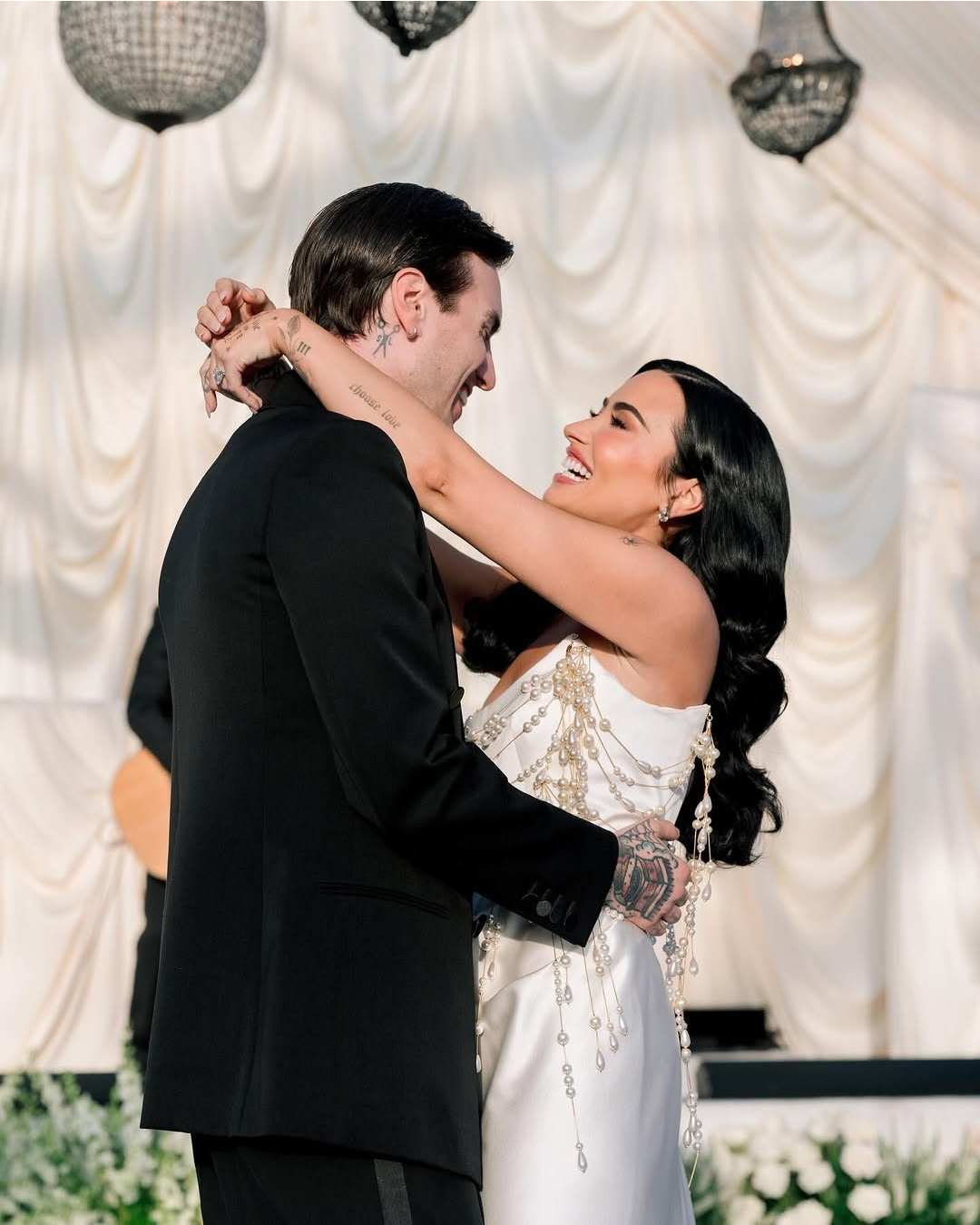Demi Lovato wedding | Demi Lovato shares fresh pictures from her ...