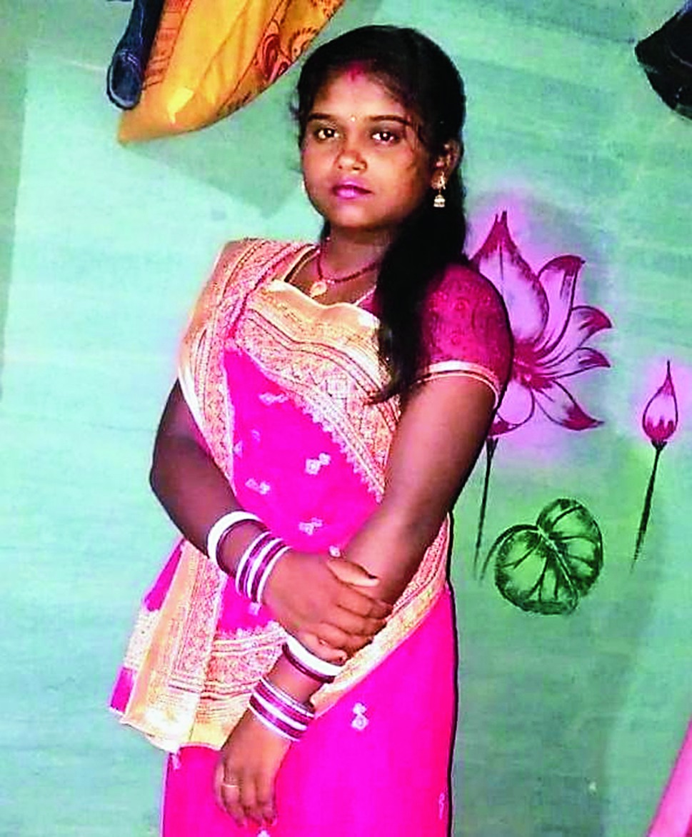 Murder case in fatal train leap - Telegraph India
