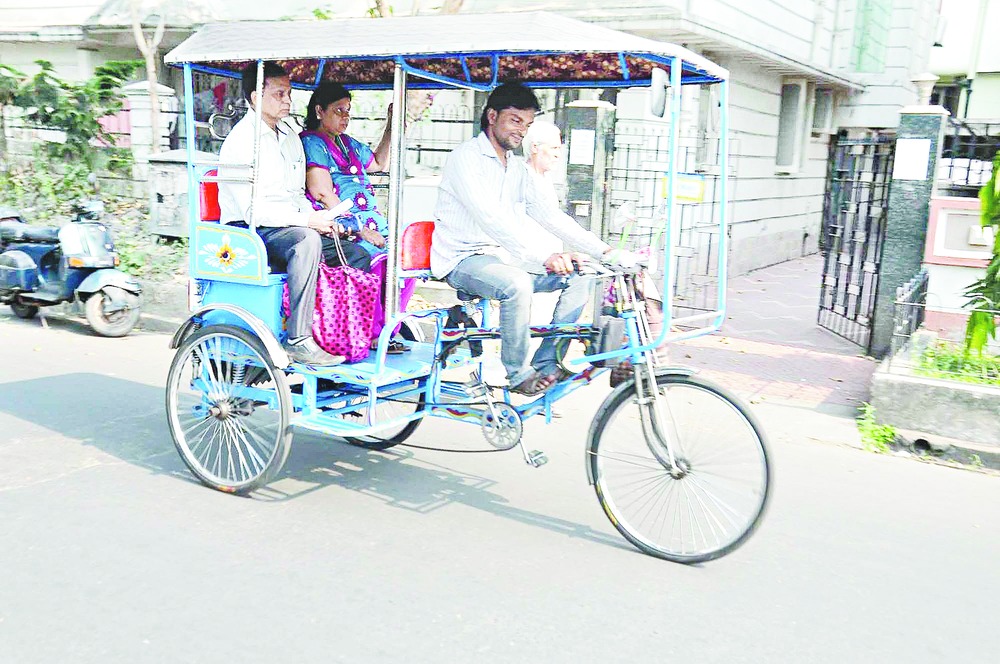 Rickshaw retrofit runs over rules - Telegraph India