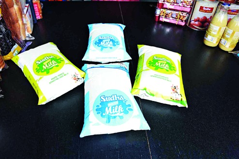 Milk blow, peda salve - Sudha hikes price by Rs 2 - Telegraph India