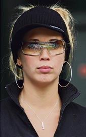 Lleyton ties the knot with Bec - Telegraph India