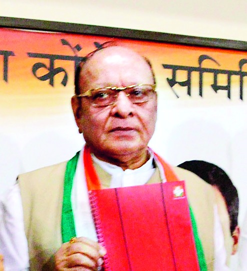 Vaghela set to quit Cong, eyes third front - Telegraph India