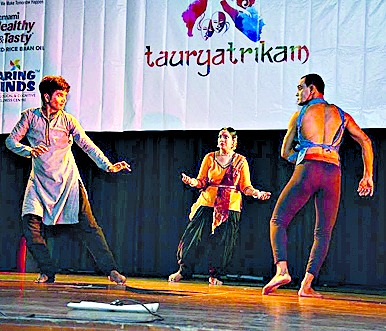 Evocative performances - Telegraph India