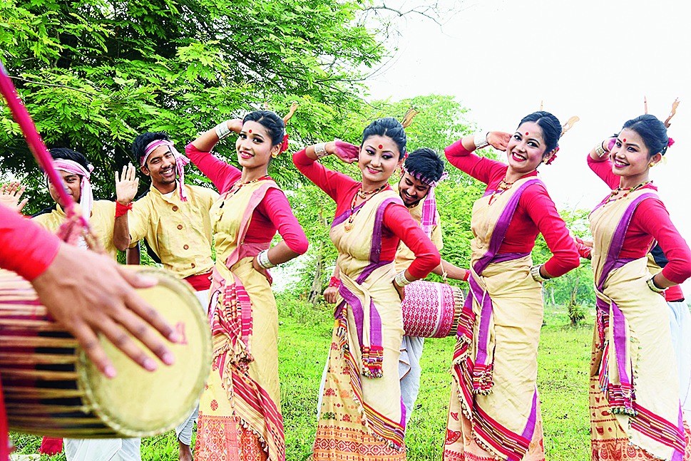 Bid to set Bihu record - Telegraph India