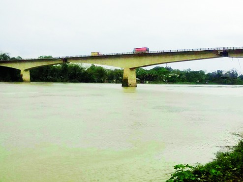 Locals demand Barak bridge at Sialtek - Telegraph India