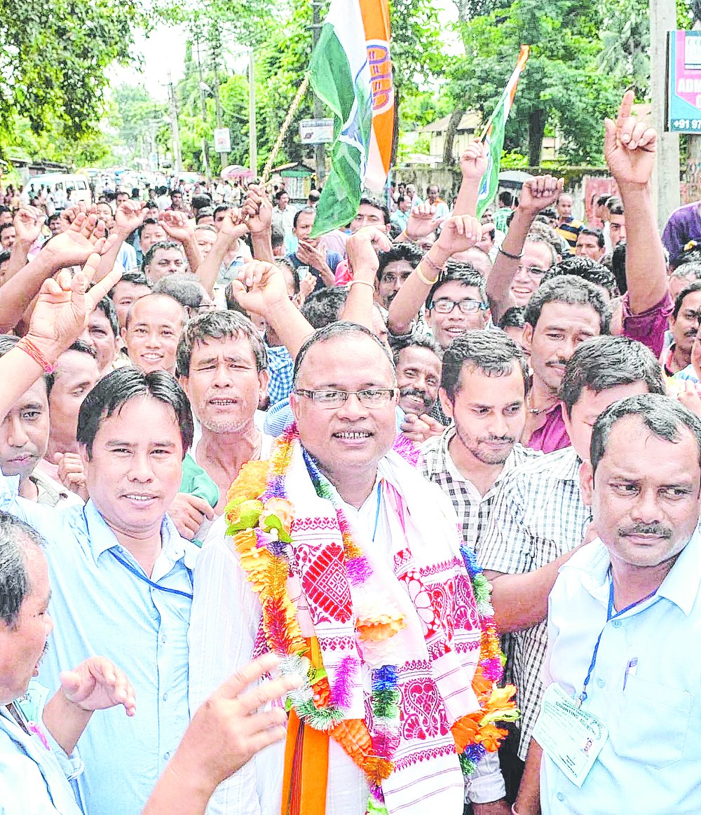 Joy for Cong in council polls - Telegraph India