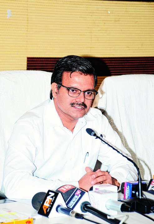 Modi touch for mega biz - Telegraph India