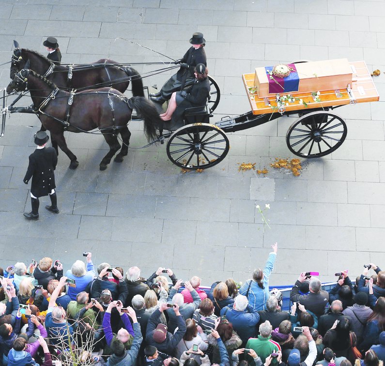 Pantomime king - Telegraph India