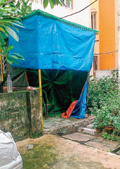 Minister guard loses rifle - Telegraph India
