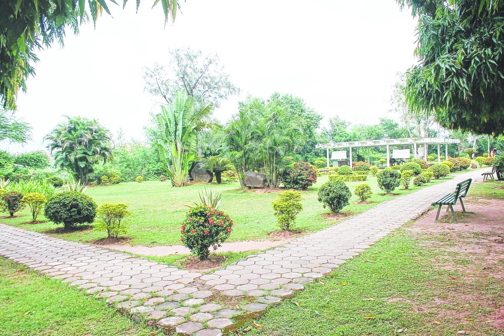 Plastic out from parks - Telegraph India