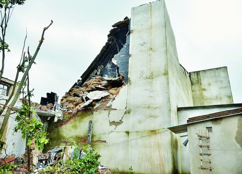 Neglect FIR in cold storage cave-in - Telegraph India