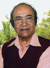 Pathan caught us napping: Hanif - Every wicket must be sporting, says ...