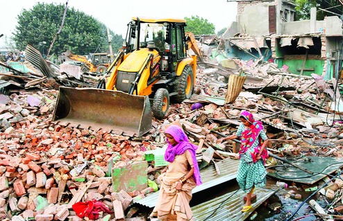 Demolition clashes - Telegraph India