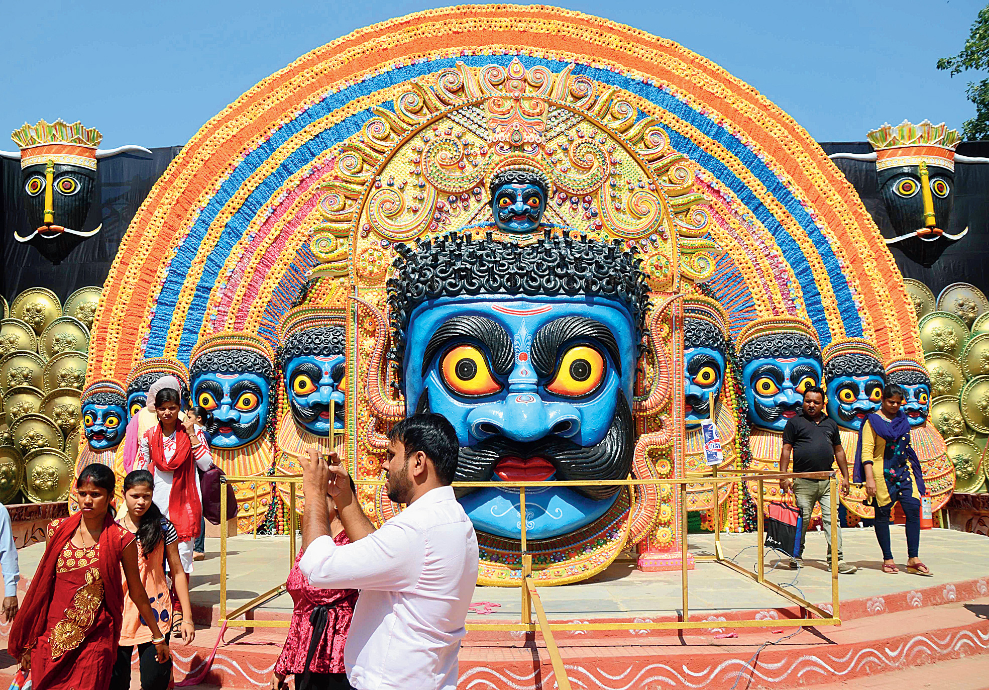 Durga Puja | Pandals celebrate roots - Telegraph India