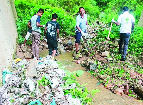 Clean-up of streams in Tura - Telegraph India