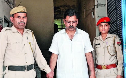 CA in net for duping clients - Telegraph India