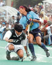 India hold Pakistan 1-1 - sixth hockey TEST l Ghazanfar Ali?s goal ...