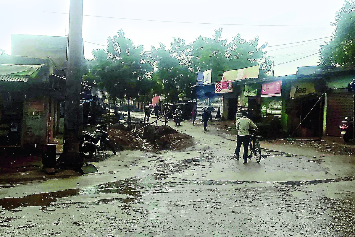 Road plan hits encroachment - Telegraph India