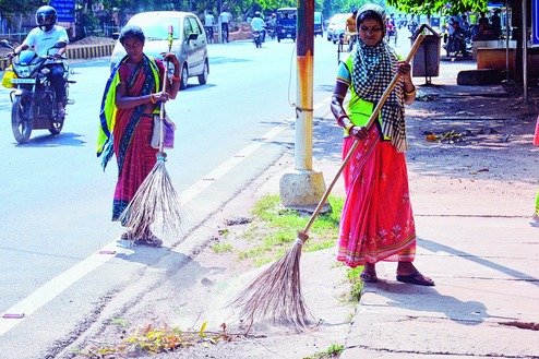 Sweeping machines ready for clean job - Telegraph India