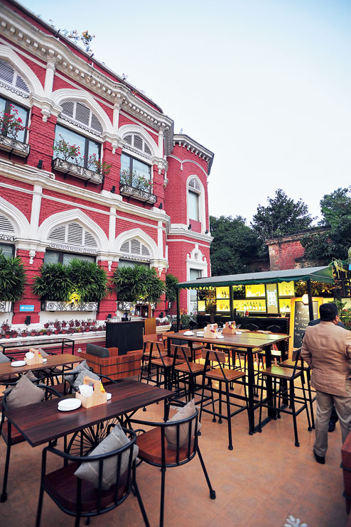 What's grilling at Deck 88? the backyard Barbecue! t2 gets the first ...