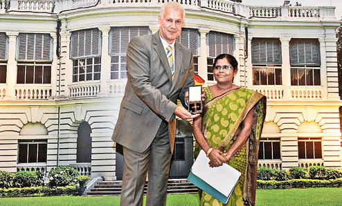 FAREWELL PARTY - Telegraph India