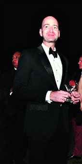 Bond - Telegraph India