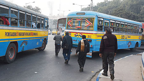 Jaywalking kills more than crash - Telegraph India