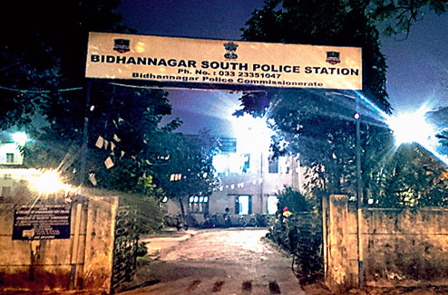 Model status for two police stations - Telegraph India