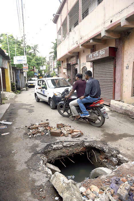 Cover for Behala crater - Telegraph India