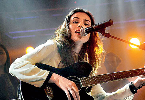 Coke Studio to her debut album -- Zoe Viccaji, the voice that’s making the right noises from ...